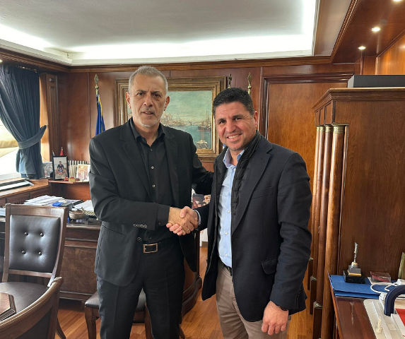 Τον δήμαρχο Πειραιά Γιάννη Μώραλη συνάντησε ο εκλεγμένος δήμαρχος Αγ ...